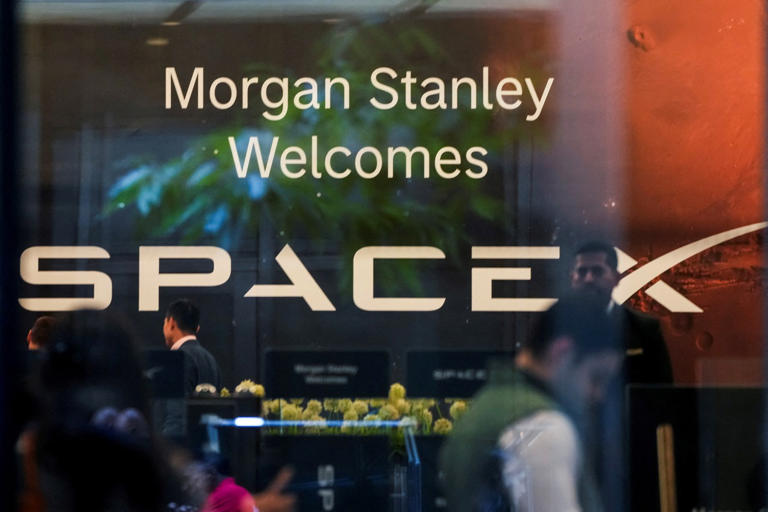 Everything you need to know about the SpaceX trading debut