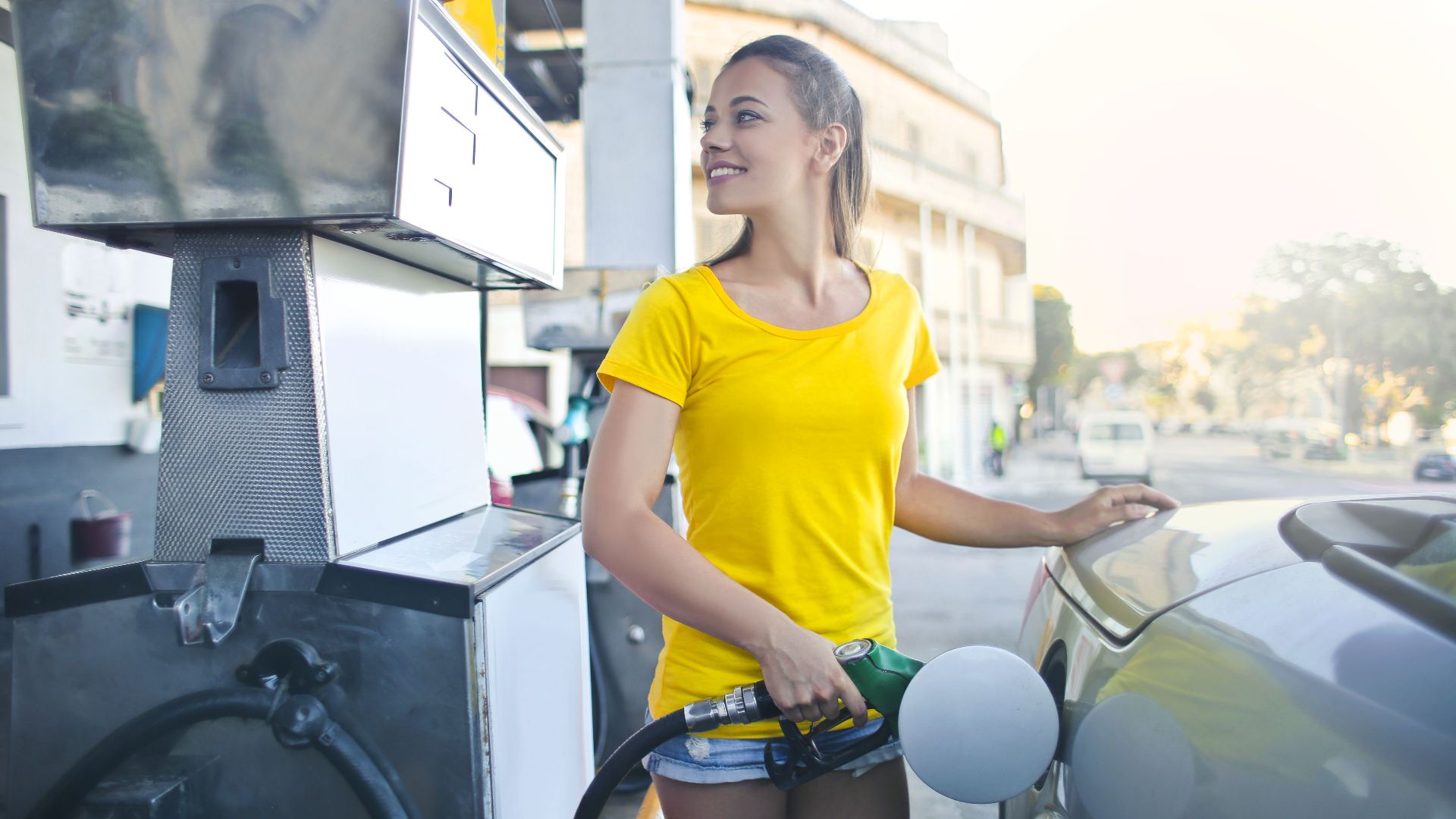 A full tank of gas can make a person feel rich for ten minutes