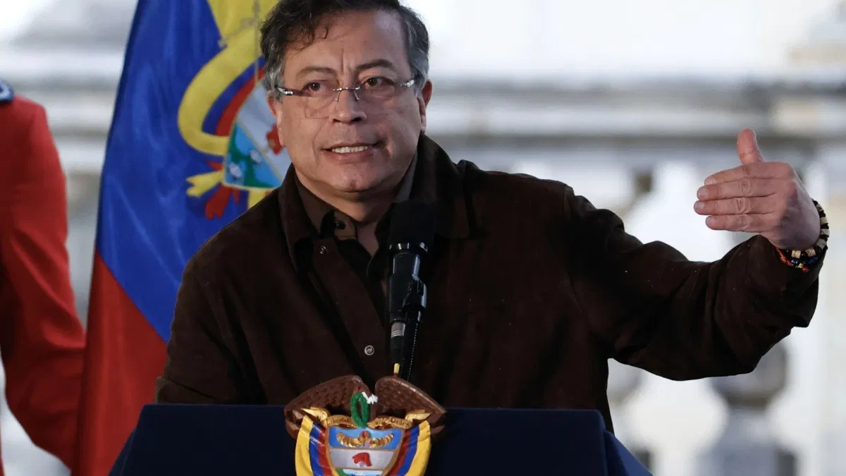 ¿Visa restringida? EU canceló reunión de Petro con alcalde de NY ...