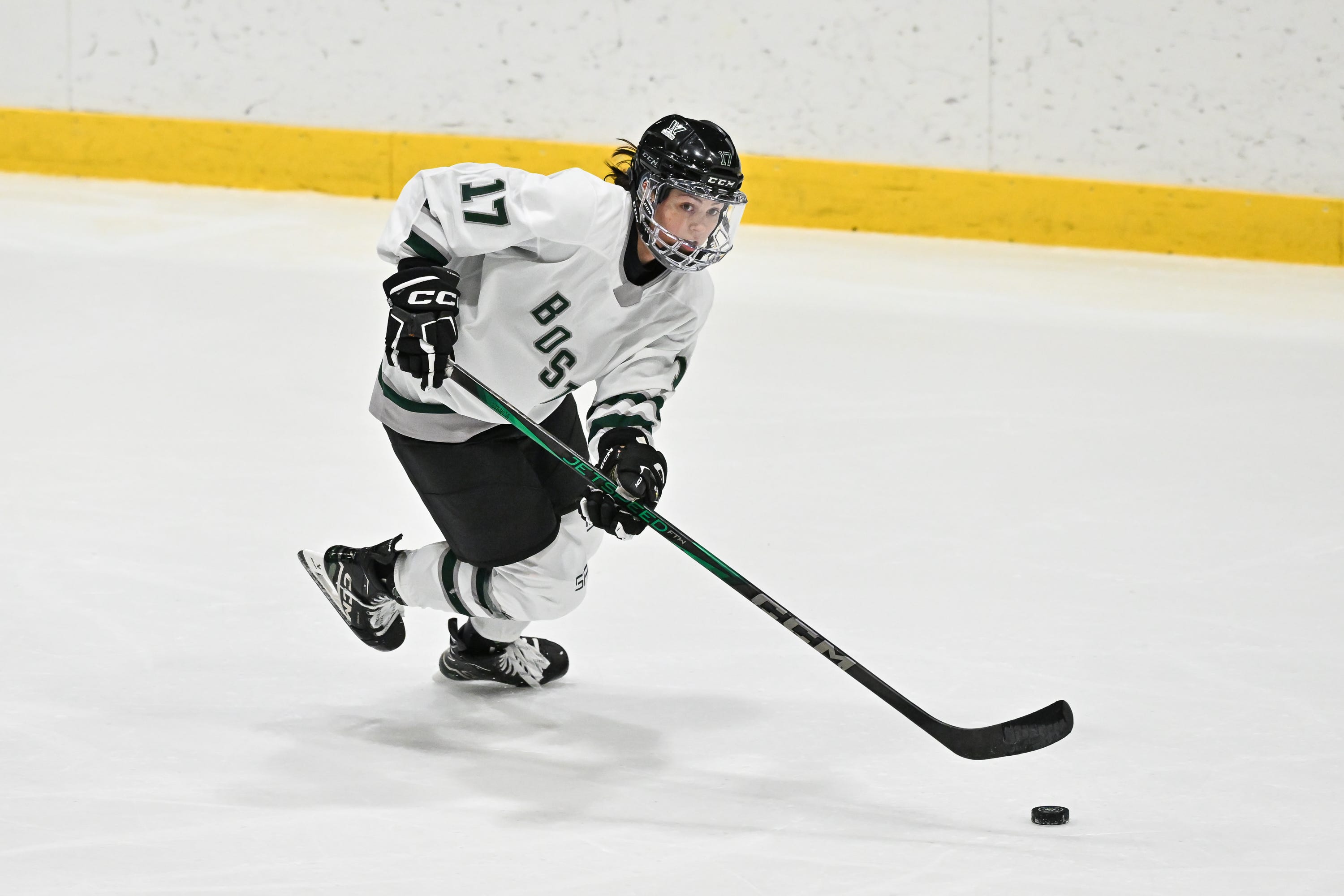 Macomb's Taylor Girard signs two-year deal with PWHL Detroit