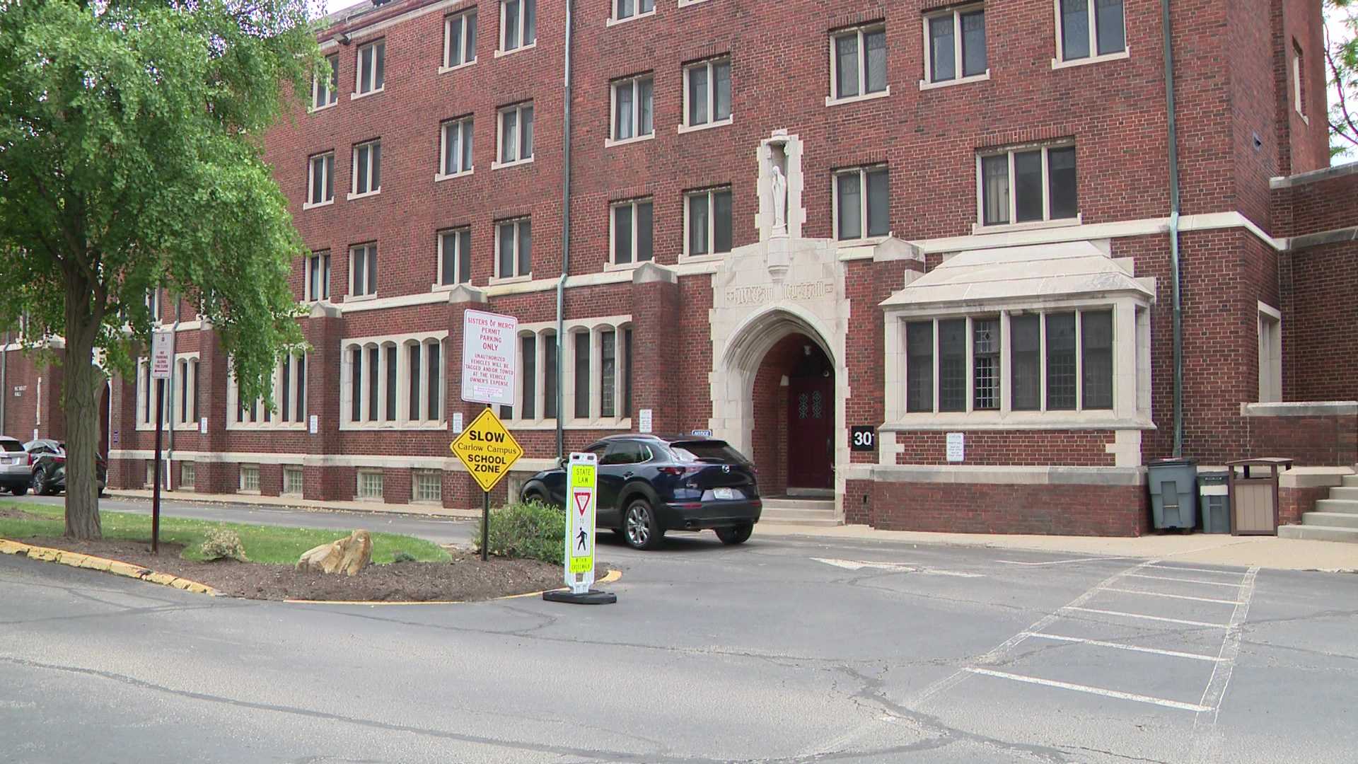 Pa. state senator hosts roundtable on nursing shortage at Carlow University