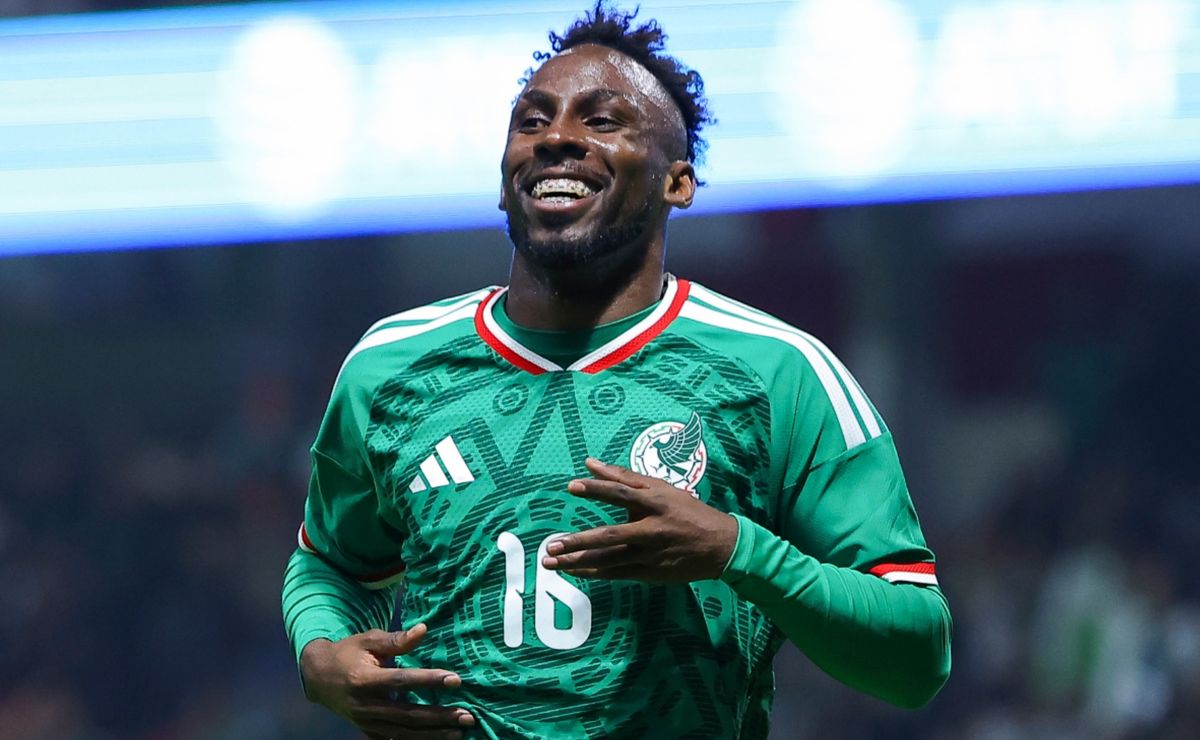 Why Julian Quinones plays for Mexico at the 2026 World Cup despite ...