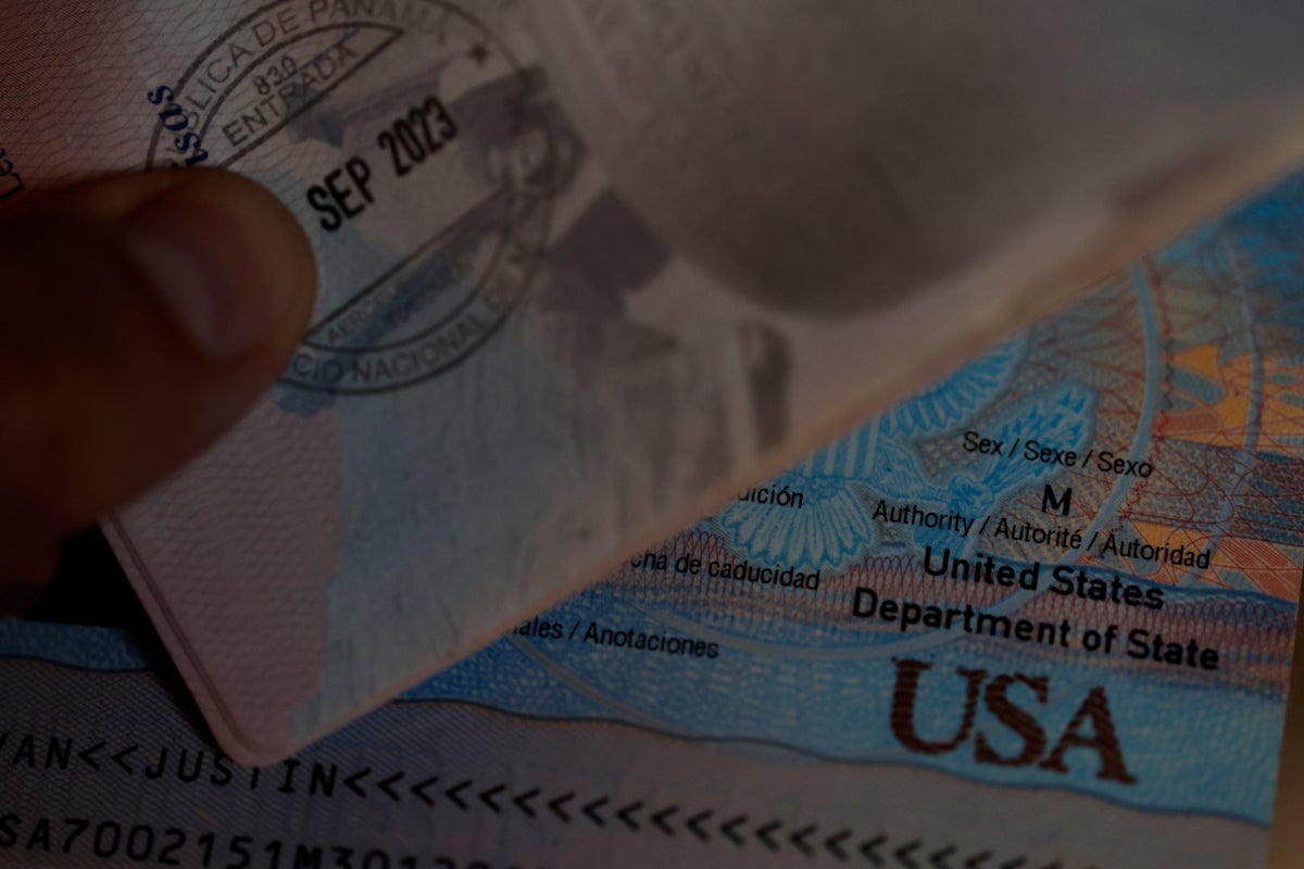 Nearly 5,000 'Americans' renounced citizenship last year