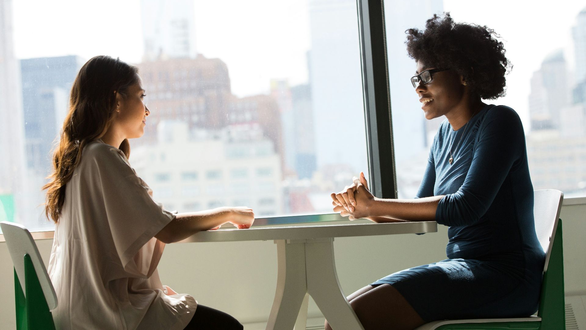 10 signs people secretly like you & 10 signs they are just being polite