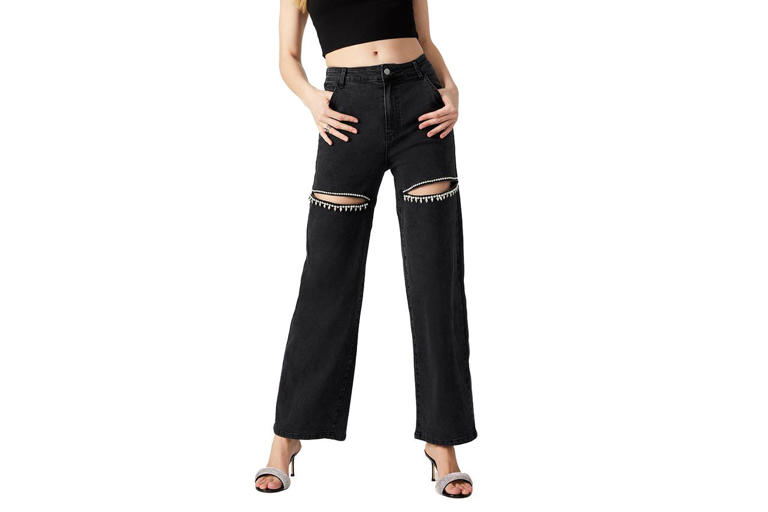 Taylor Swift's eye-catching jeans cost $495 (and are almost sold out ...