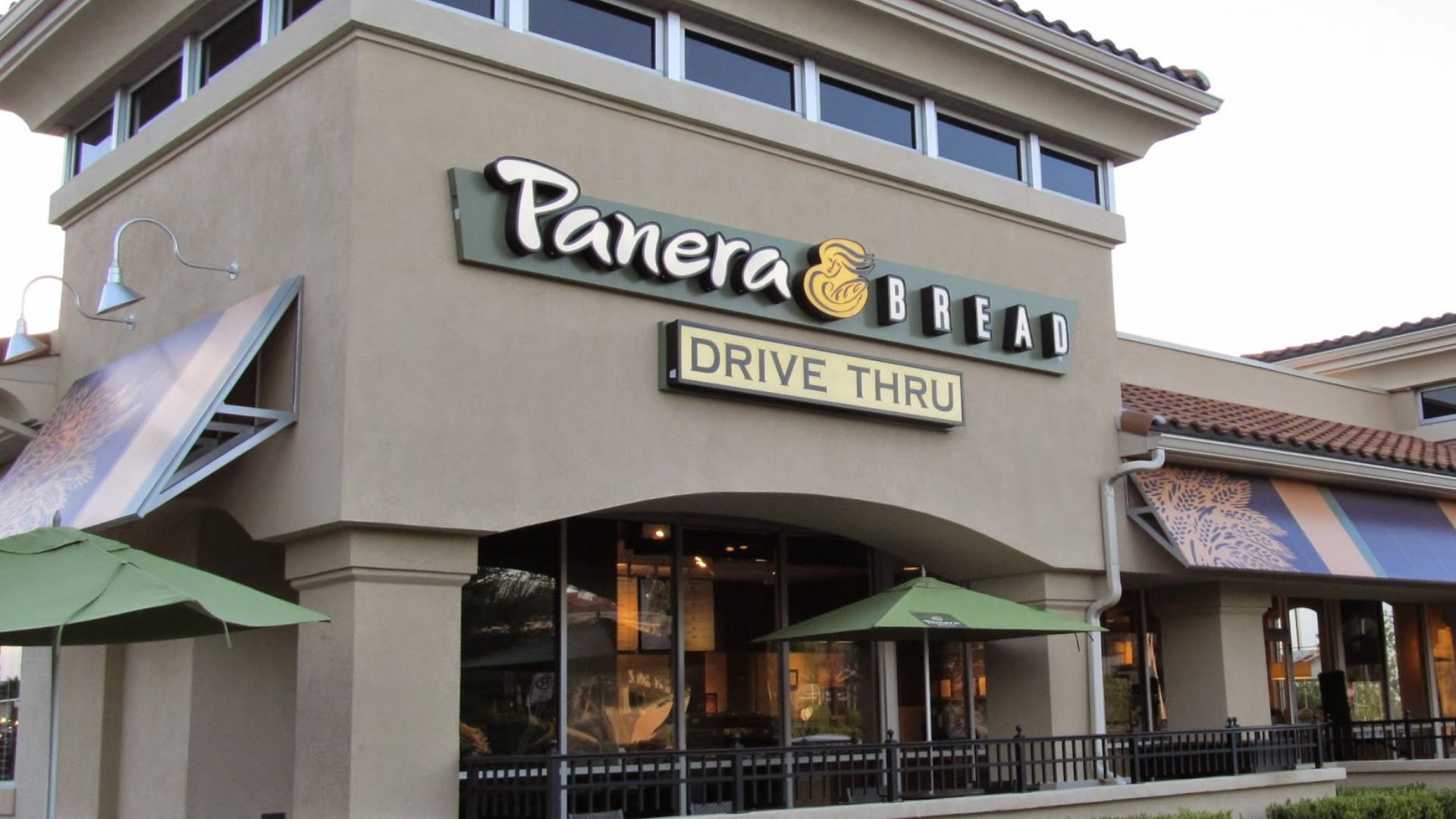 20 fast food chains with better drive-thrus than sit-down restaurants