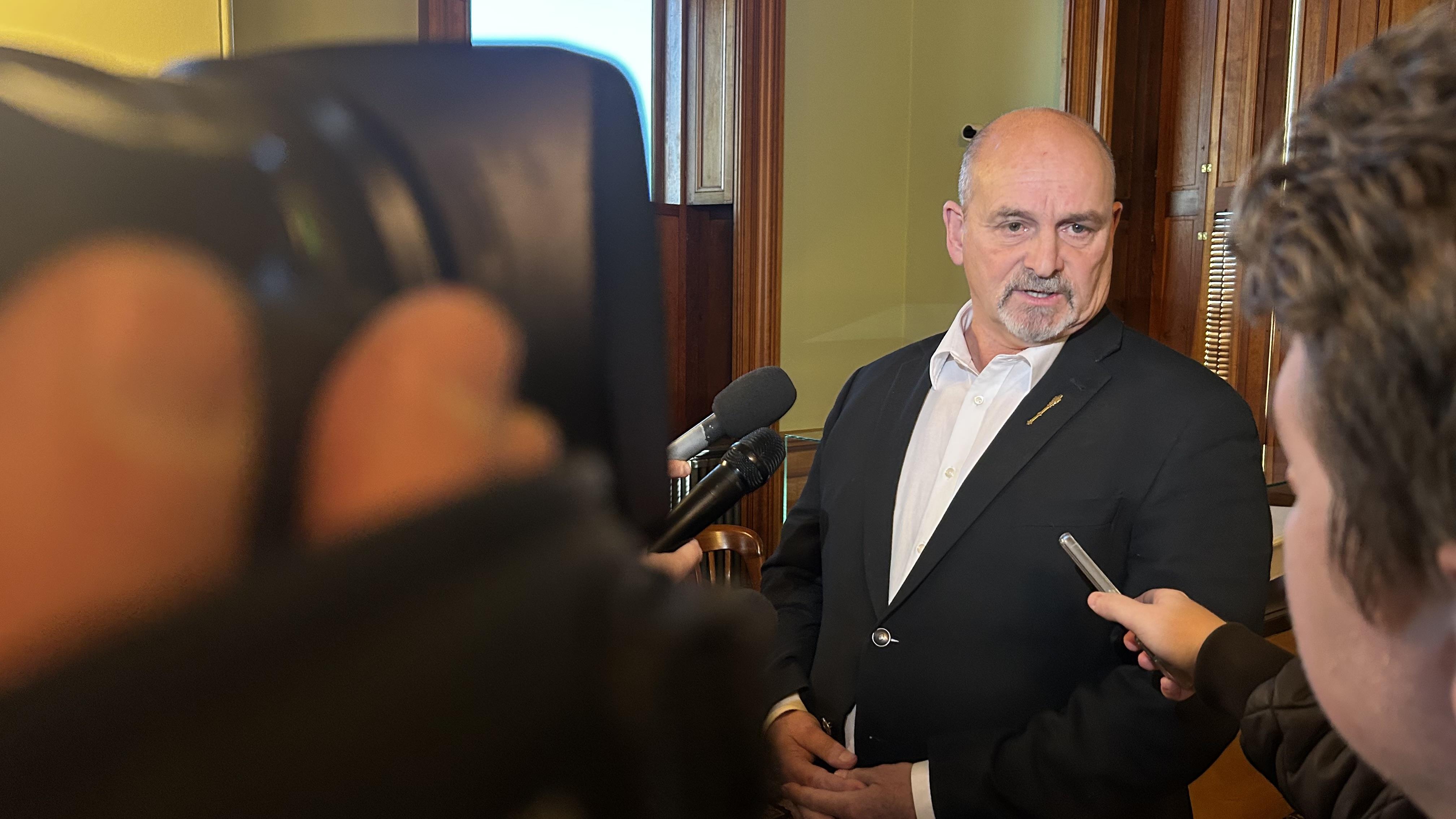 Énergie NB défend le projet de centrale au gaz, critiqué par le ...
