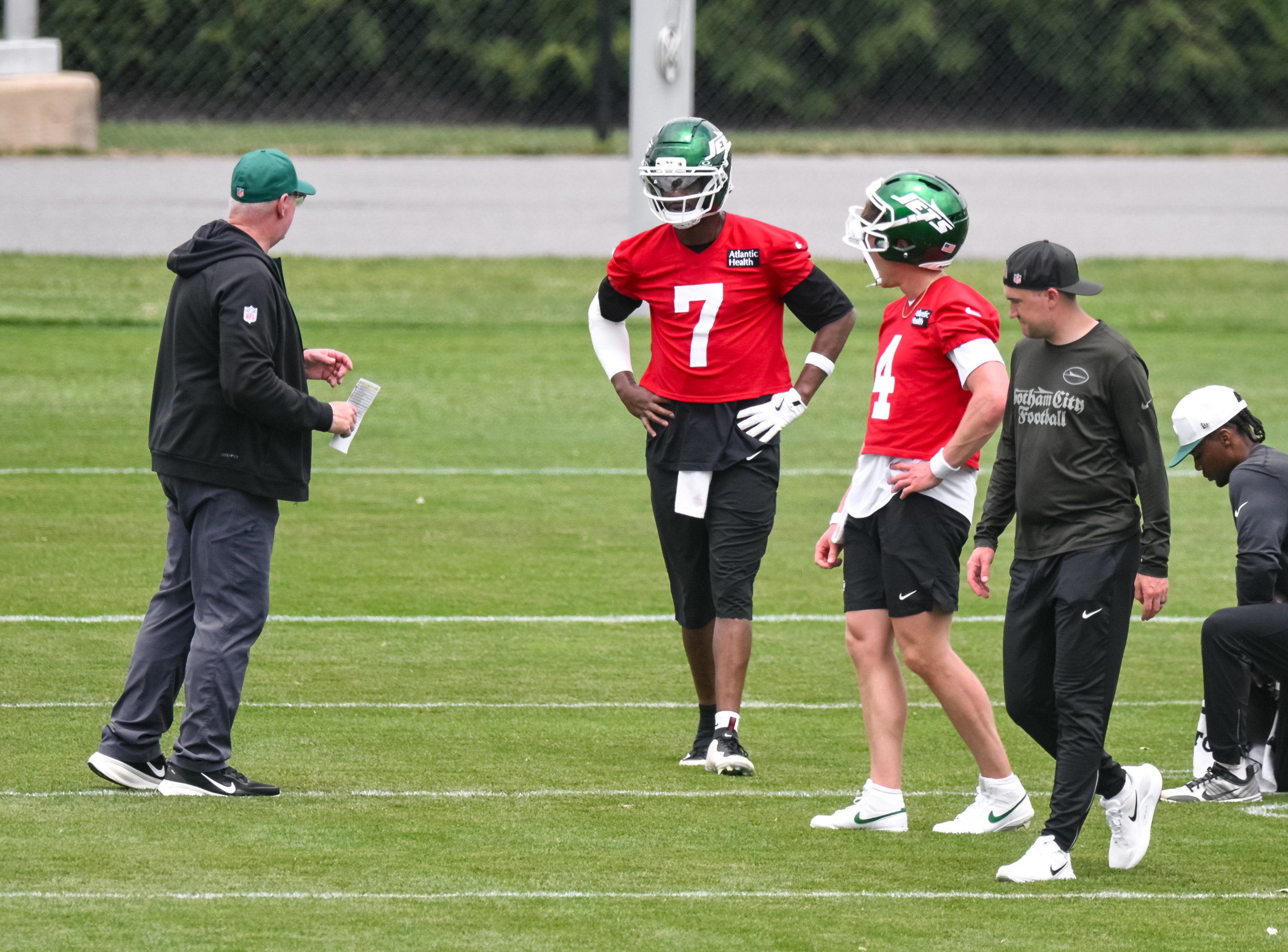 AFC East unanswered questions: Can Geno Smith save Aaron Glenn?