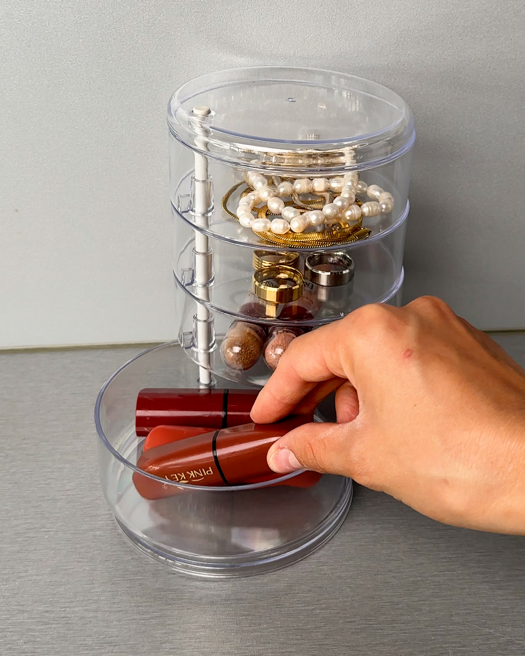 Organize like a pro with this beauty organizer