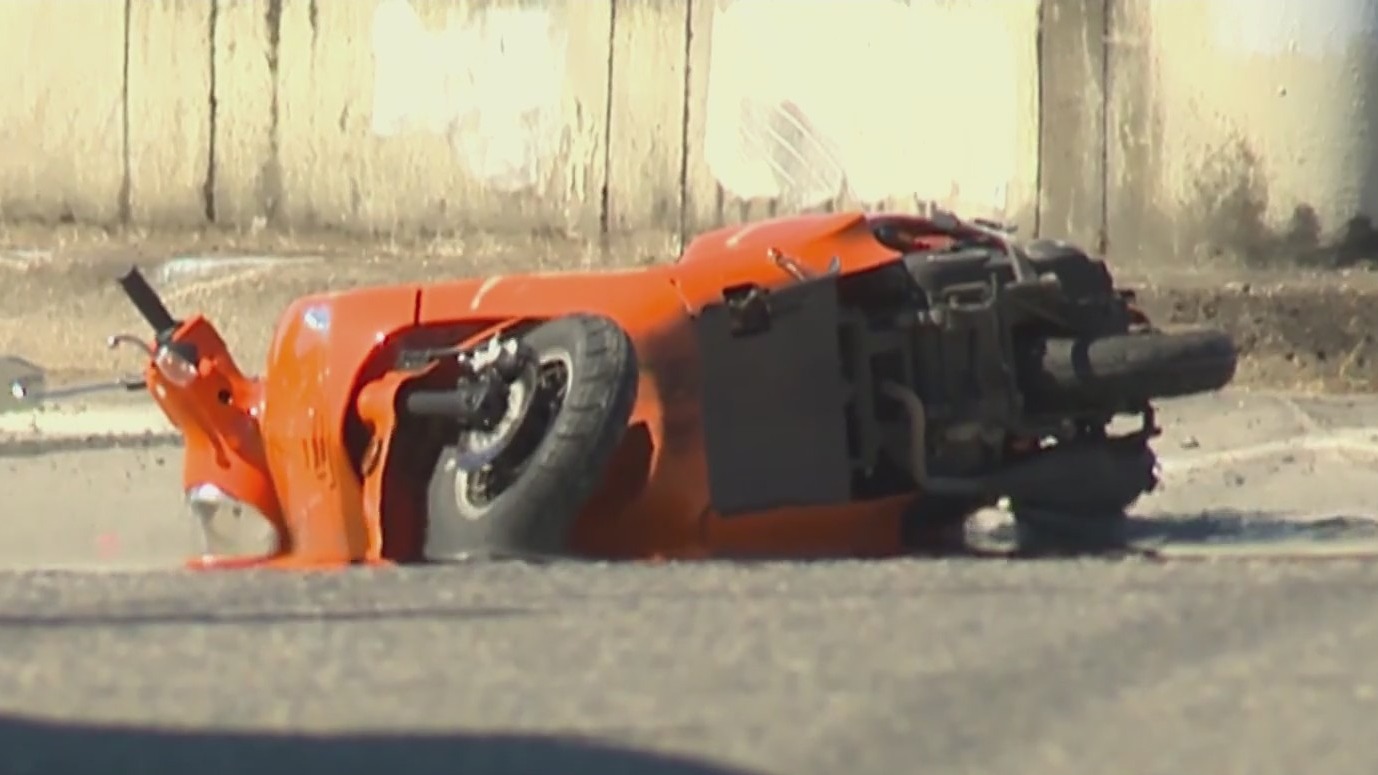 Moped rider critically injured in NE Portland crash