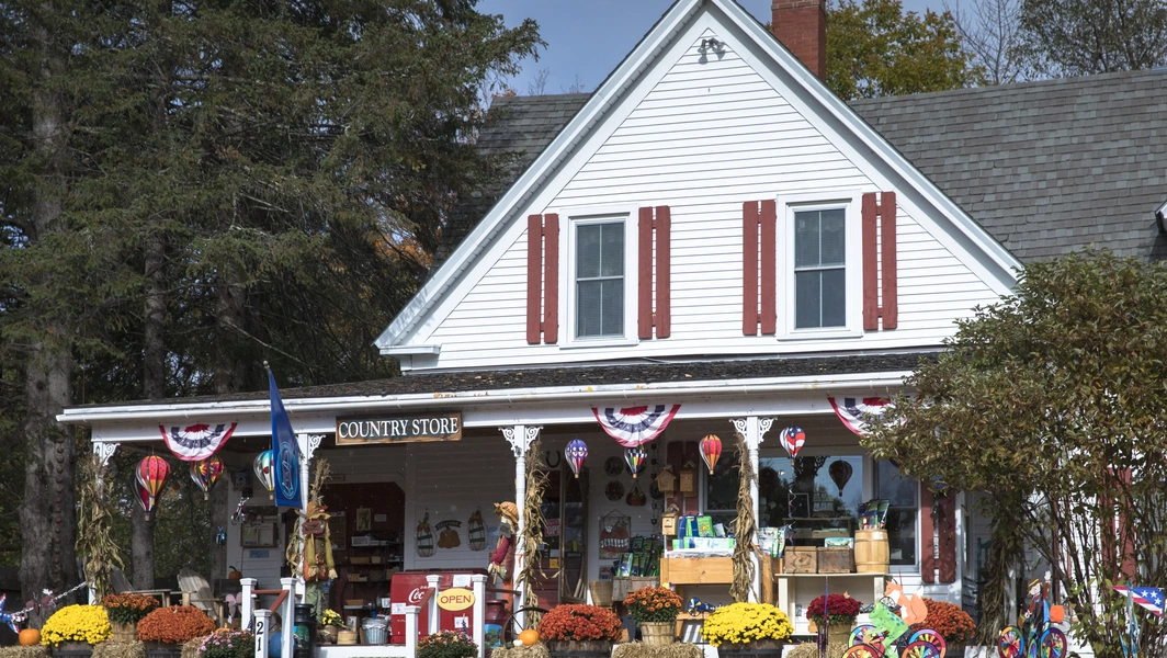 9 historic American country stores