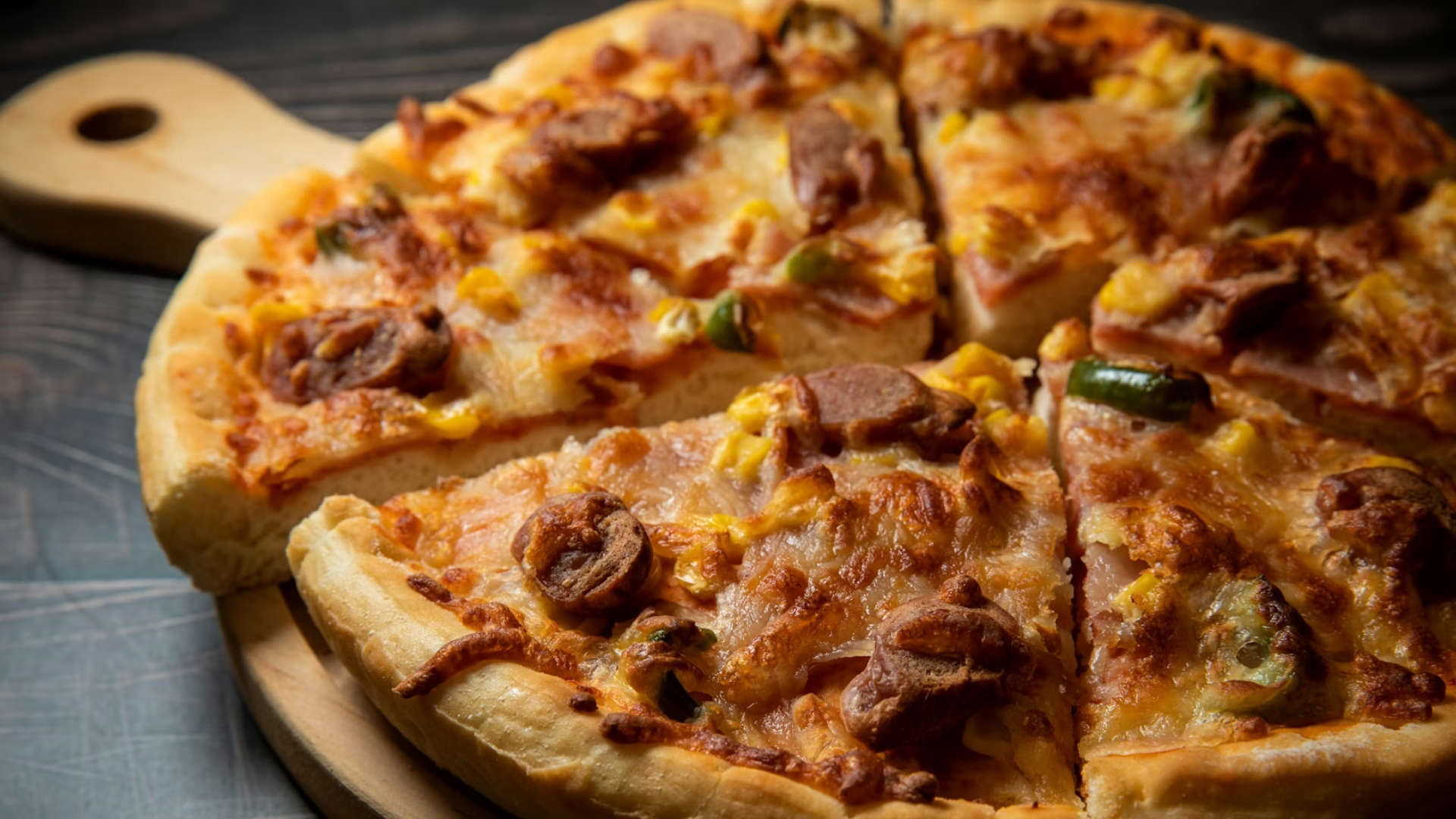 50-year-old pizza chain ceases US operations following bankruptcy filing
