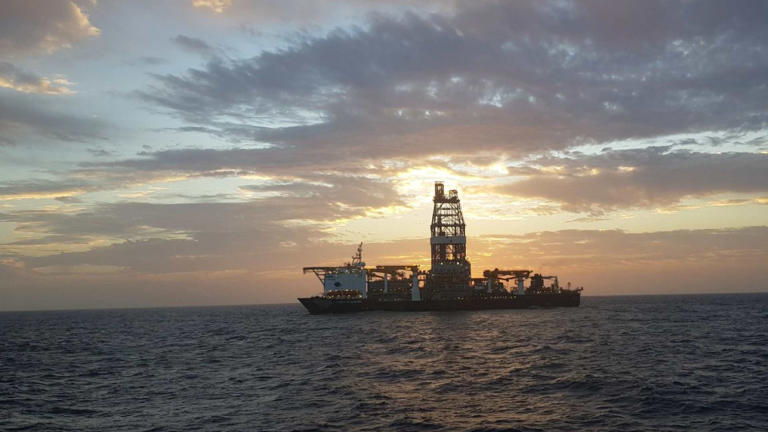 US to build its first ever floating LNG export terminal