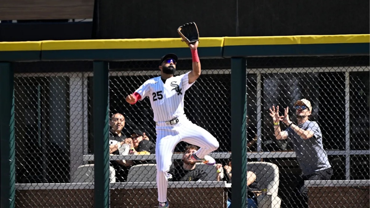 MLB: Emergency move! Phillies snag veteran from White Sox after Adolis ...