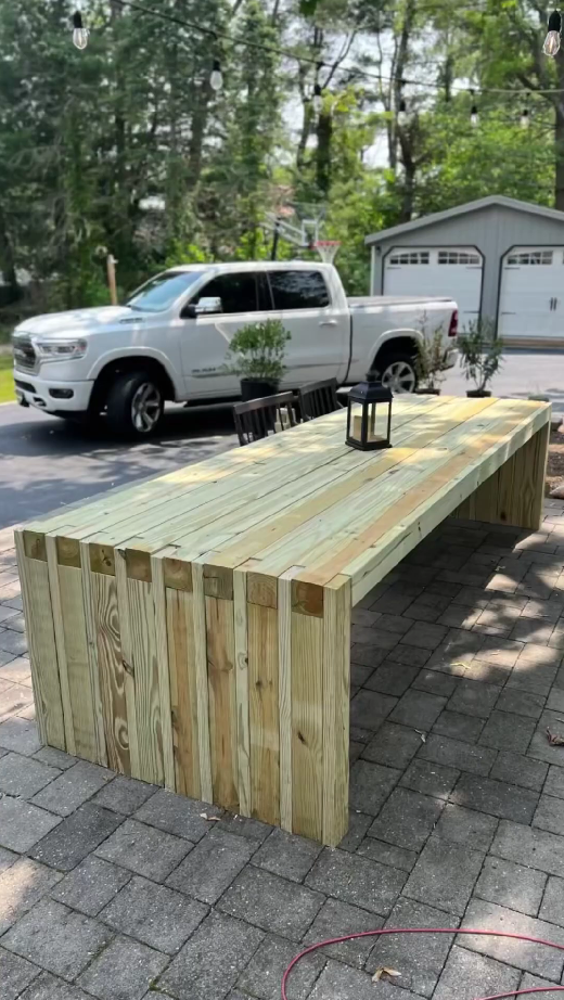 Outdoor dining table DIY project affordable and easy