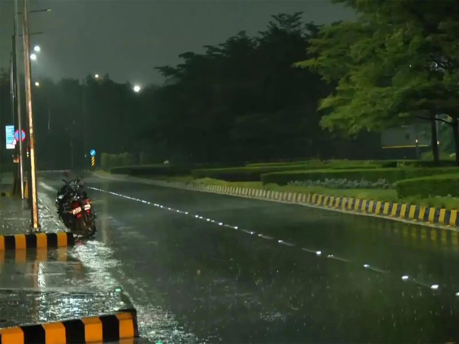 Delhi, Noida, Gurugram weather update: IMD issues yellow alert for ...