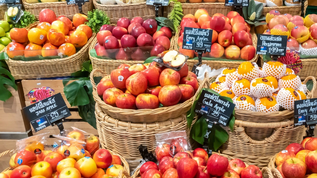 14 fruits ranked by nutrition and sugar content
