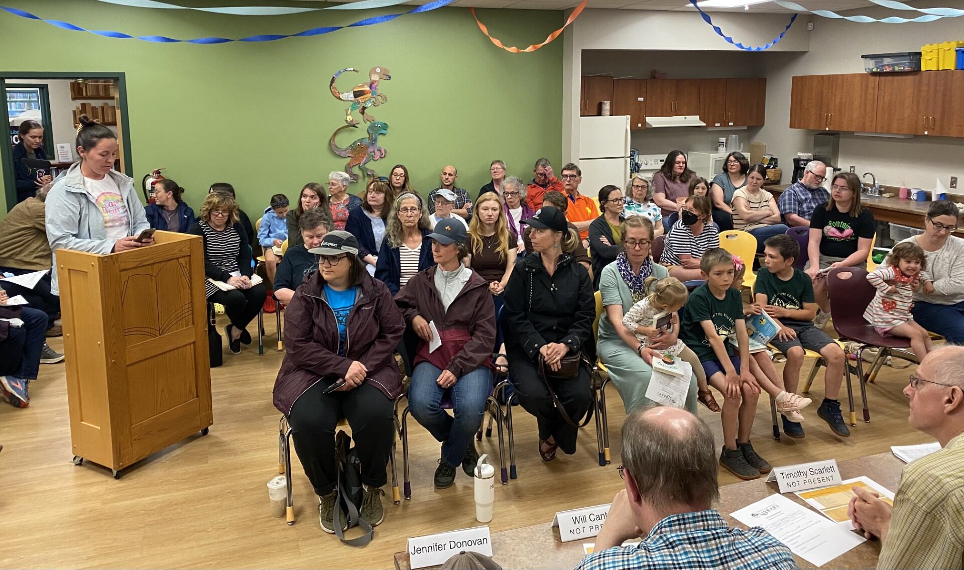 Residents, patrons voice concerns for public library’s fate as deadline ...