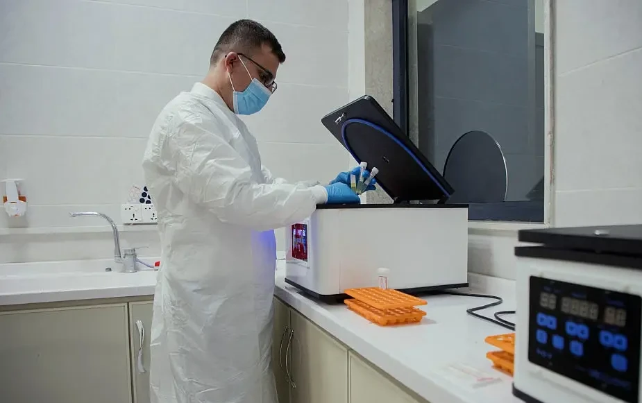 Biofilms and the secret life of bacteria