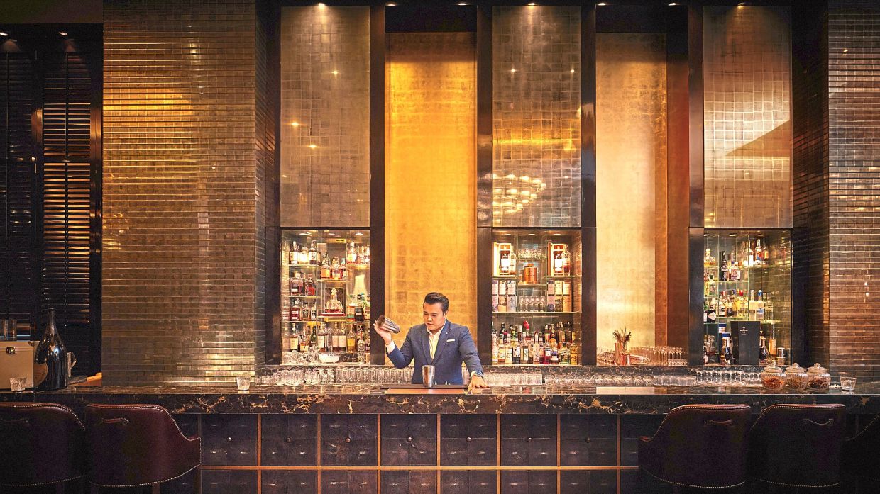 10 years of cheers, exceptional pours