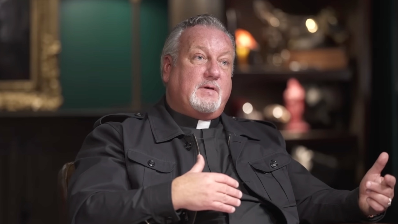 Tennessee exorcist floats idea of 'cursed' Spielberg alien film ...
