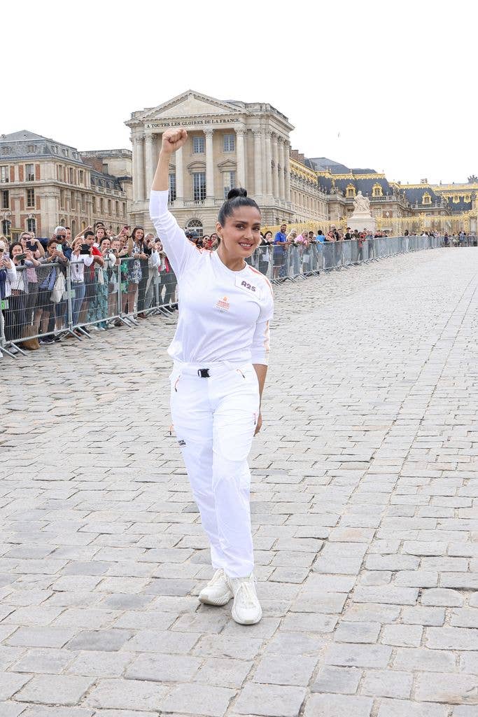 Salma Hayek turns heads in red hot power suit during World Cup opening ...