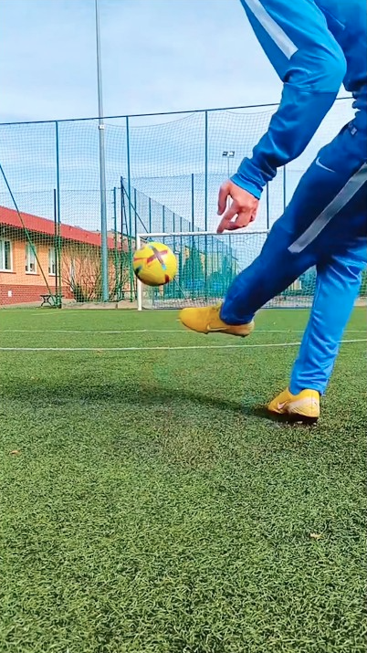Co za gol! Tego strzału nikt się nie spodziewał!