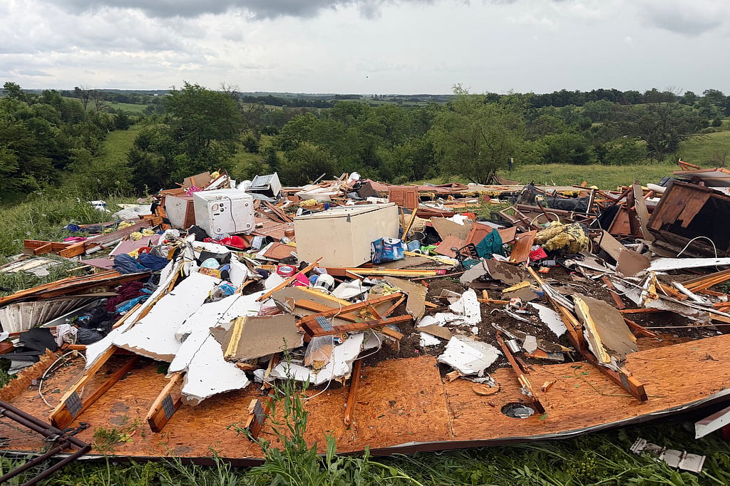 New tornadoes touch down outside Chicago as severe storms pummel the ...