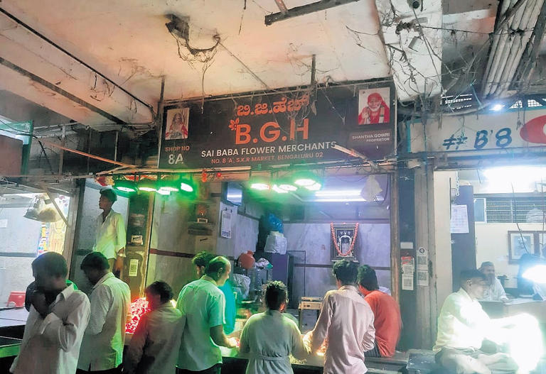KR Market flower traders allege 22 illegal shops untouched despite BCCC ...