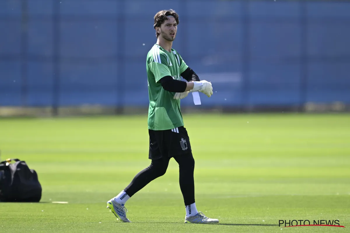 En ineens stond deze Max Anchor te trainen met Thibaut Courtois ...