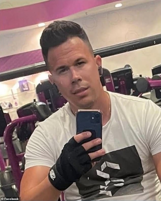 Partygoer on the loose after killing bouncer who kicked him out of ...