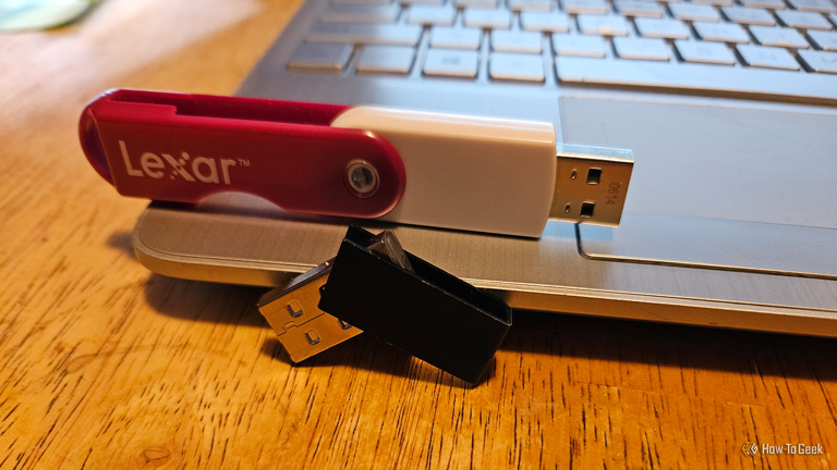 Maximize efficiency with 4 portable apps on a compact USB drive