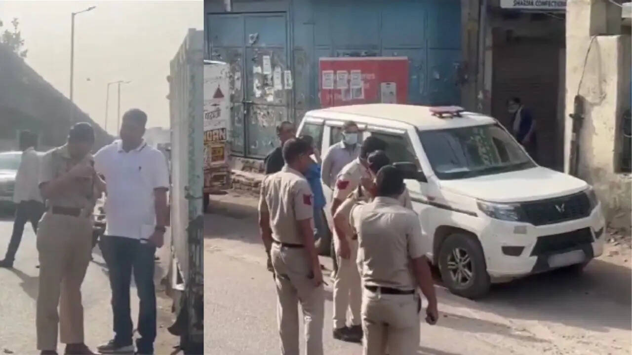 Rs 1.5cr heist: 2 on bike intercept Delhi firm staff, brandish weapon ...