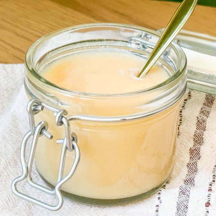 Sűrített tej házilag 2 hozzávalóból: sokkal olcsóbb, mint a bolti