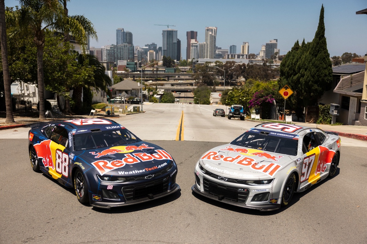 Red Bull reveals dual San Diego paint schemes for Van Gisbergen and Zilisch