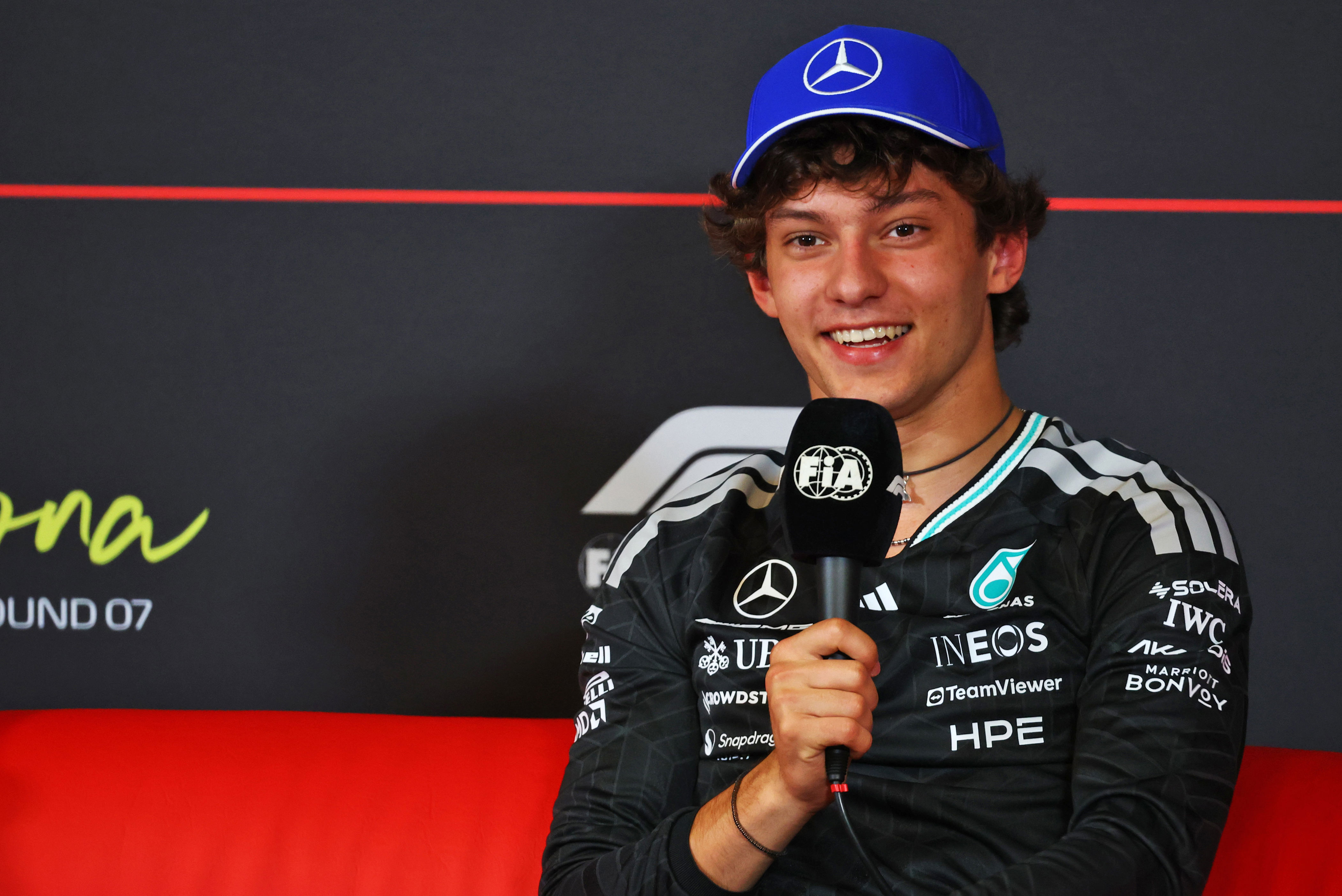 Antonelli geeft inzicht in échte adviezen Verstappen: "Want dat was ...