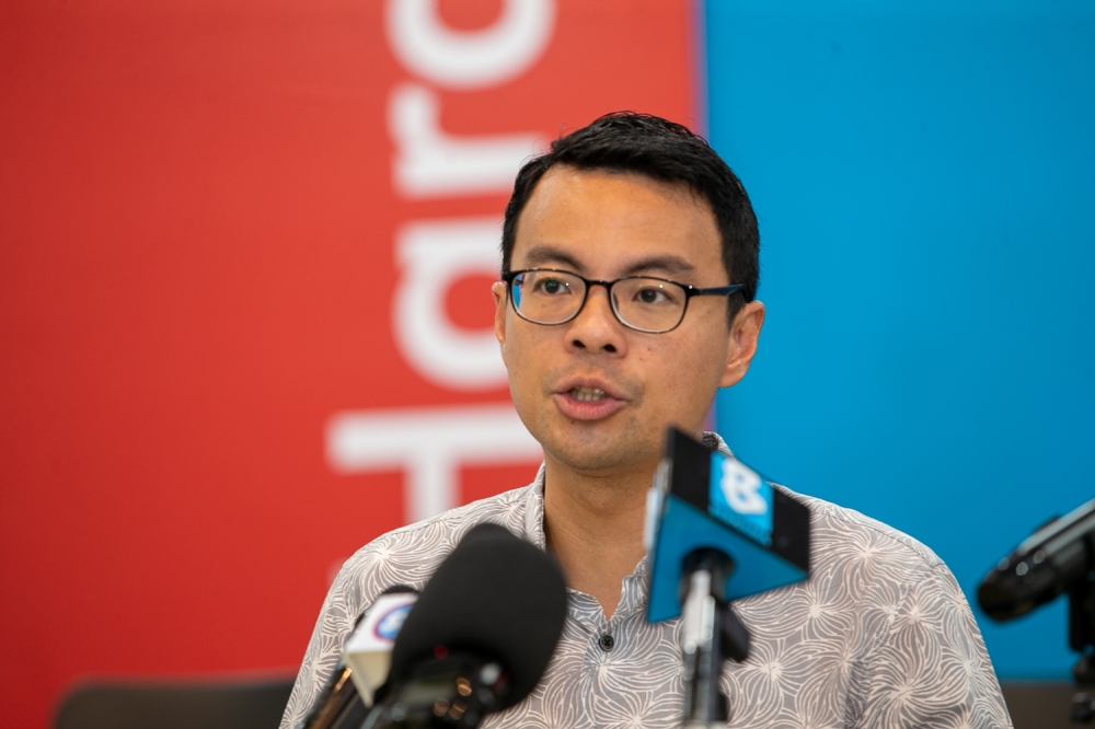 Fahmi disappointed as Lee Chean Chung quits PKR council, says voters ...