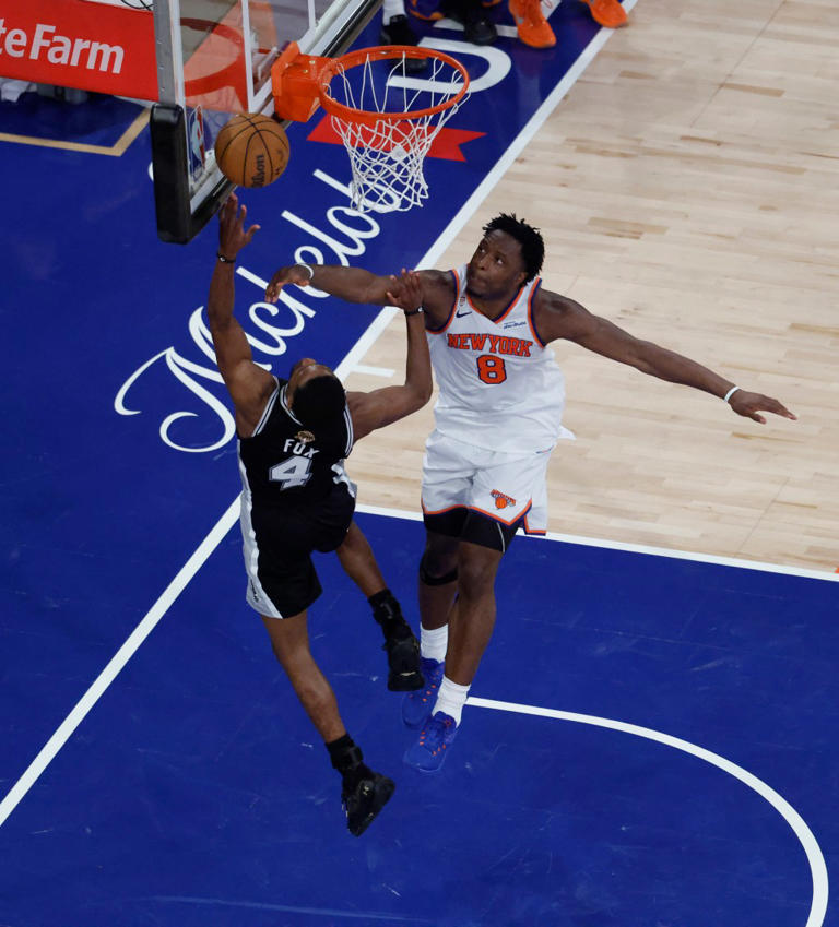 De’Aaron Fox made a mistake, but he’s not to blame for the Spurs’ collapse