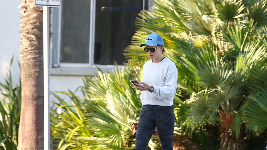 5 celebrity capri and cropped pant styles