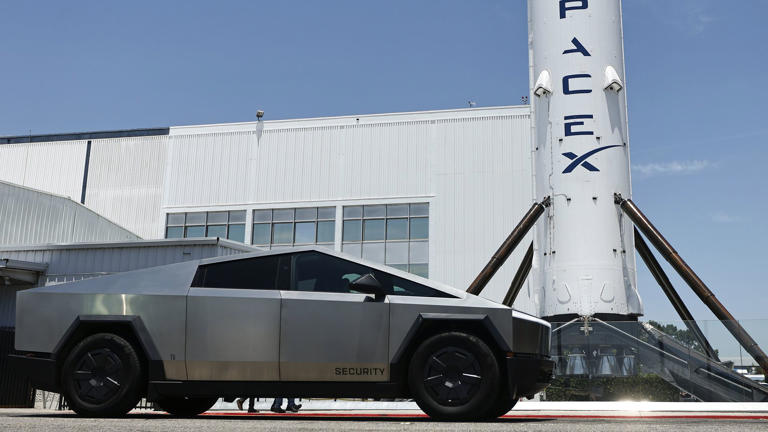 SpaceX incanta Wall Street, il trilionario Musk torna a vecchie ...