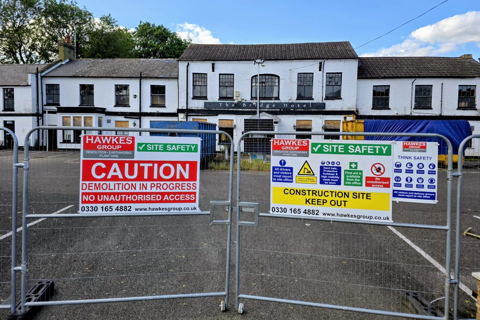 Demolition plans for Northamptonshire town hotel as bulldozers poised ...