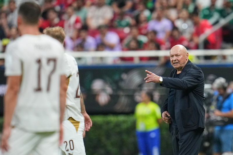 Měli jsme získat minimálně bod, je to komplikace, řekl Koubek