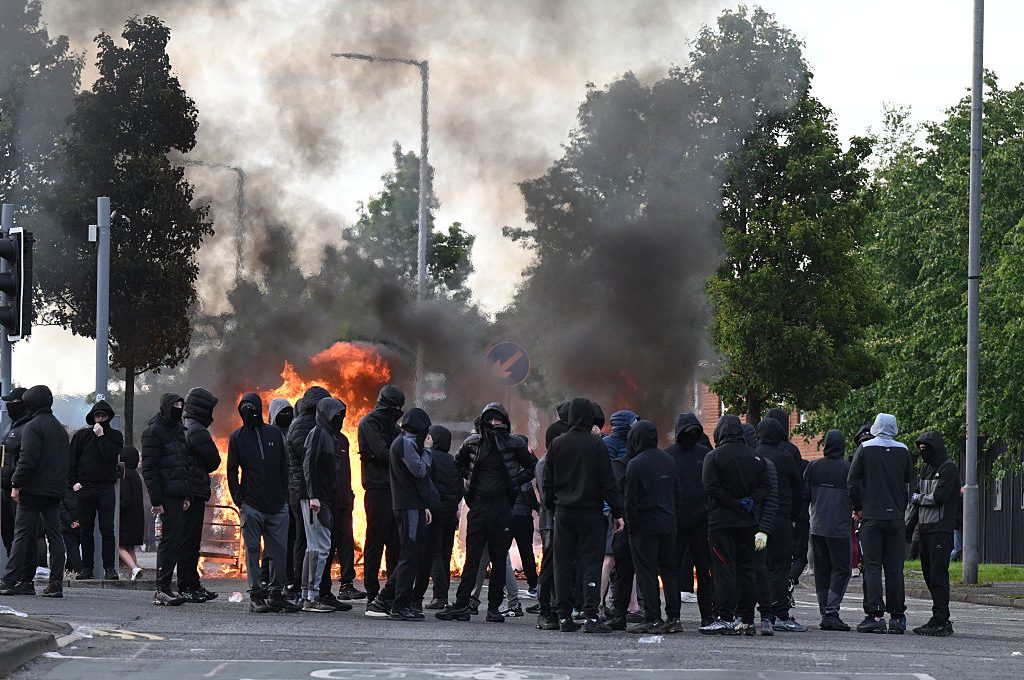 Why is it mainly loyalists rioting in Belfast?