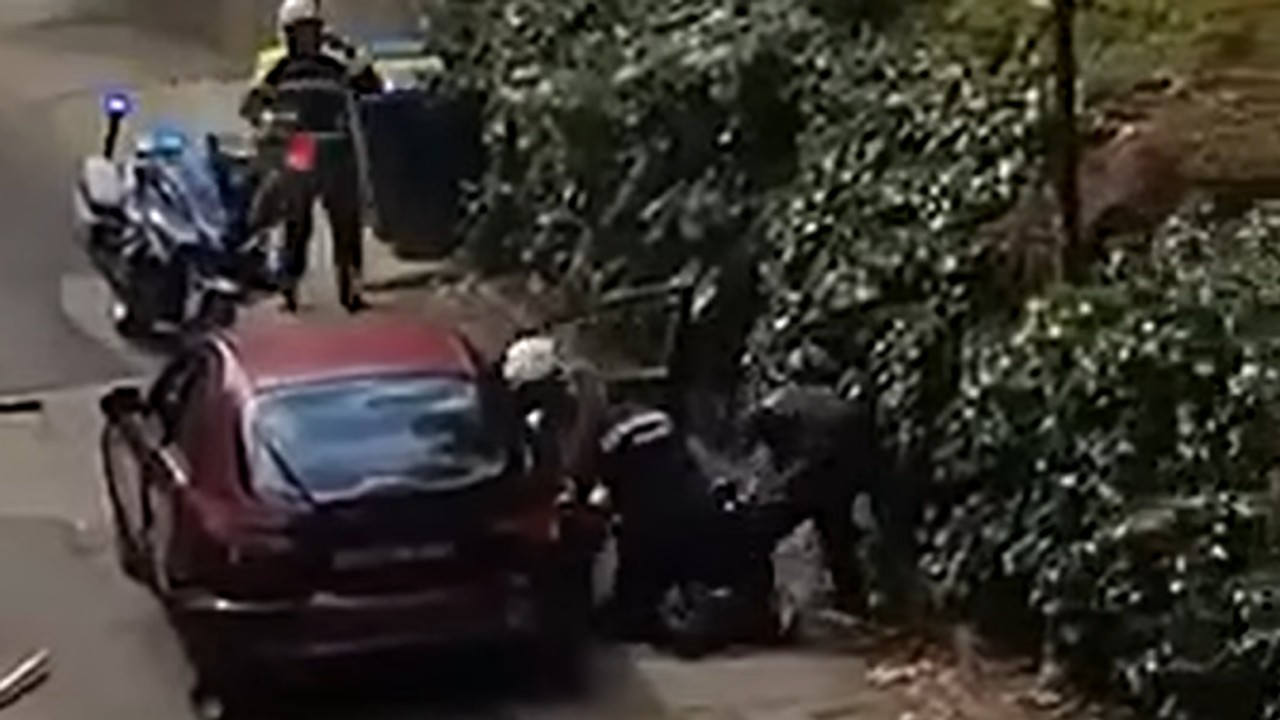 Előkerült egy durva videó a budai ámokfutóról, aki belehajtott a ...
