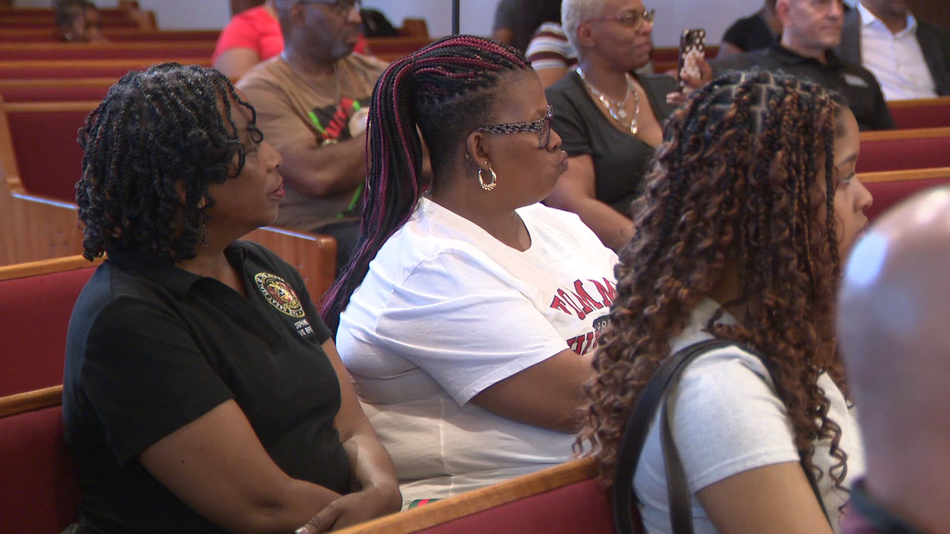 Town hall in North St. Louis County addresses gun violence in St. Louis ...