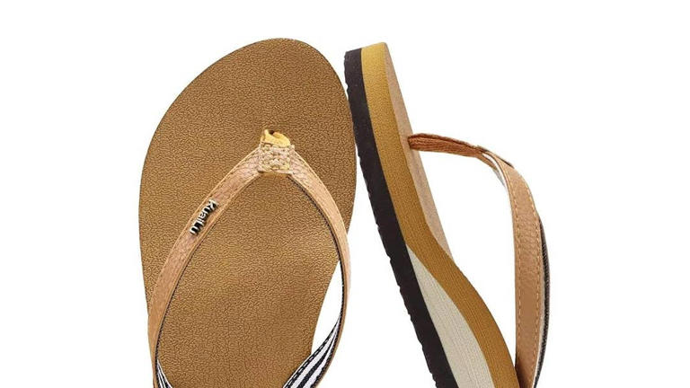 Discover the $14 Kuailu yoga mat flip-flop sandals that feel like ...