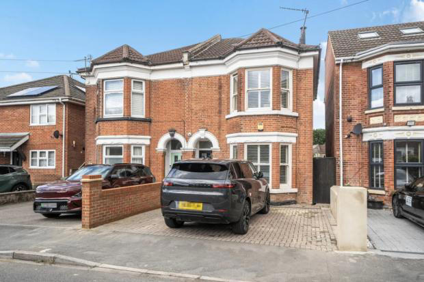 'Beautifully refurbished' Victorian home in Southampton for sale for £ ...