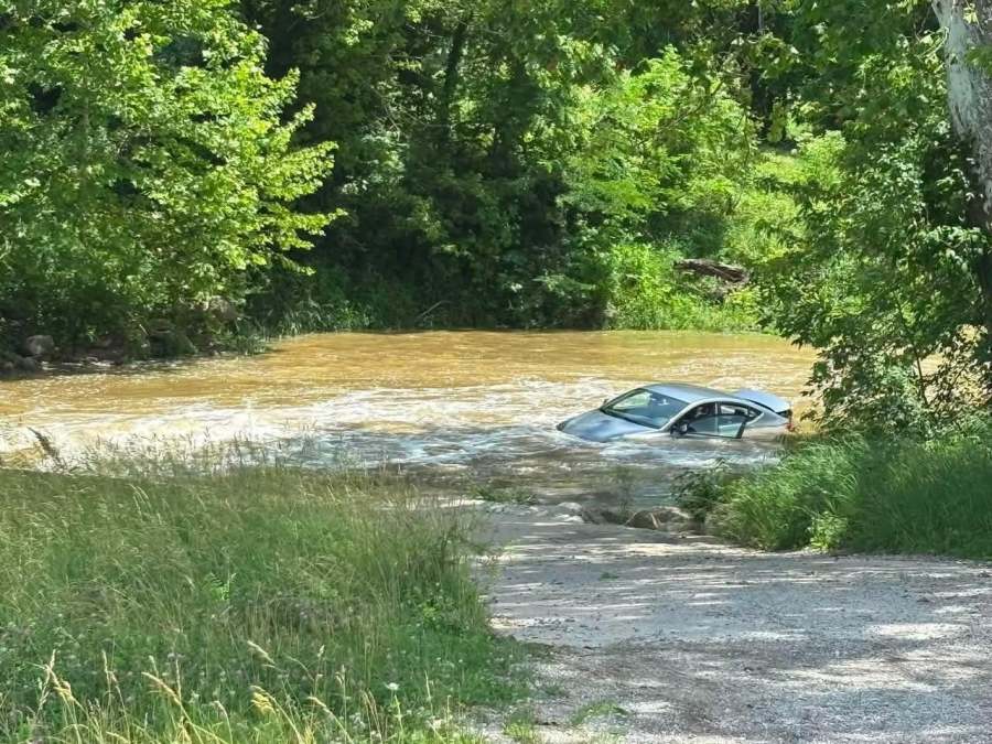 Sheriff warns drivers after vehicle submerged in floodwaters