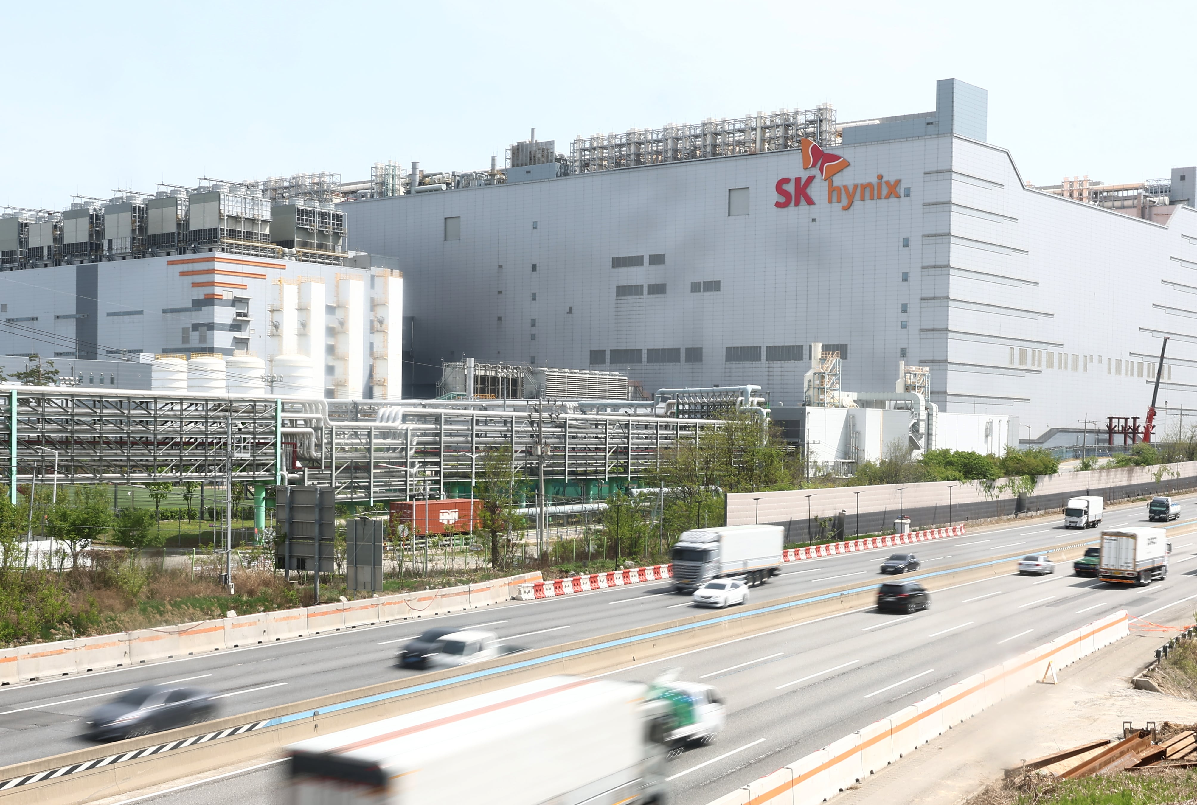 Second fire at SK Hynix Cheongju factory in week