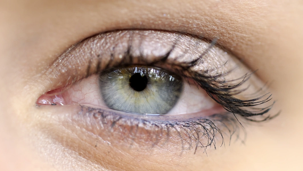 17 scientific insights into blue eyes
